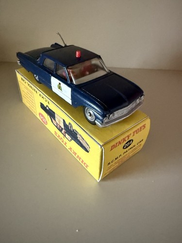 Dinky Toys 264 Ford Fairlane R.C.M.P POLICE Patrol Car Mounties ...