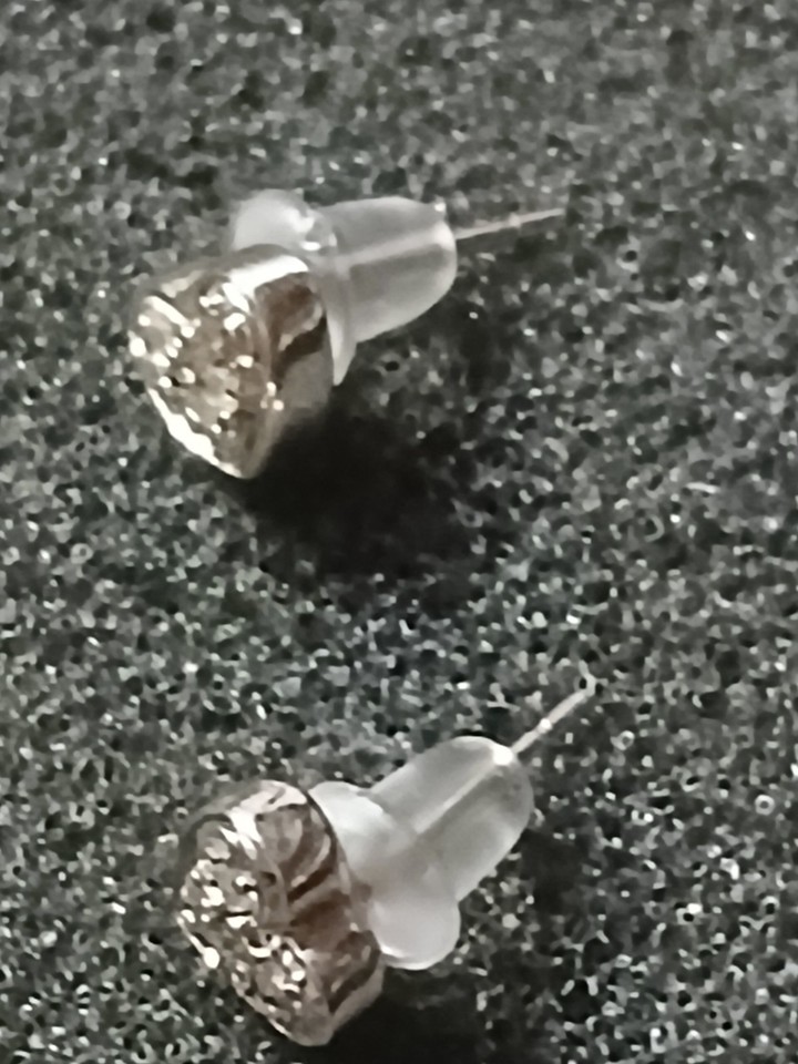 10K White Gold Heart Shape Modern Fine Jewelry Stud Earrings W/ Diamond ...