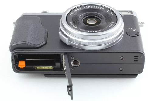 Fujifilm FinePix X70 Compact Di0gital Camera -in 90% New Good Condition ...