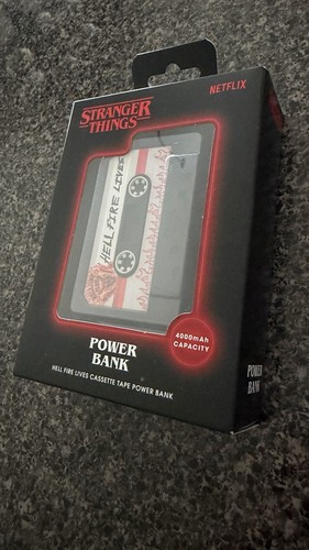 The Stranger Things Max's Walkman Power Bank 4000mAh/3.7 V Battery ...