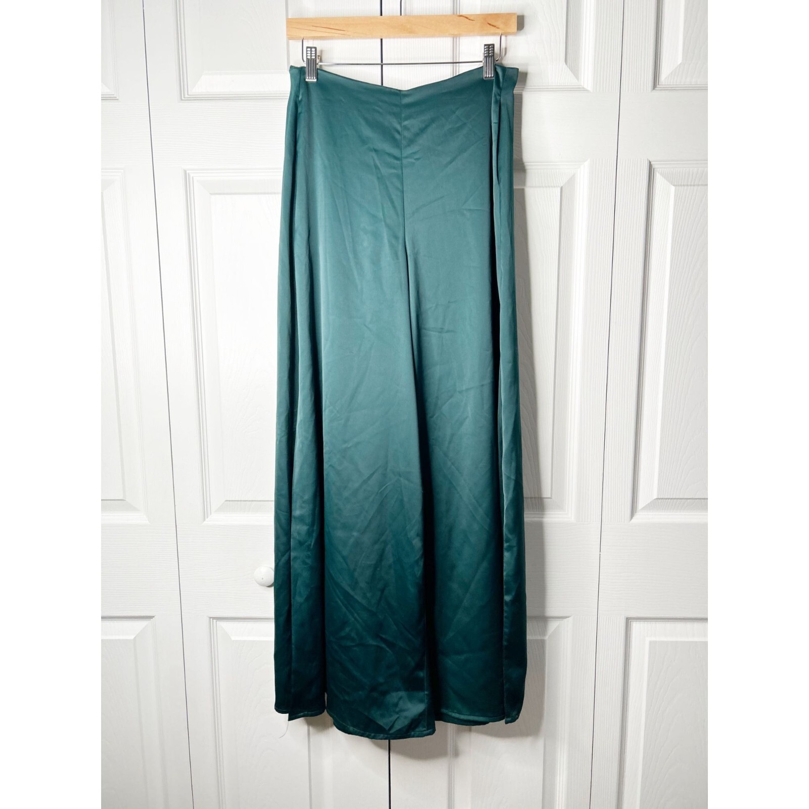 Lulumari Green Satin Wide Leg Side Slit High Rise Pan… - Gem