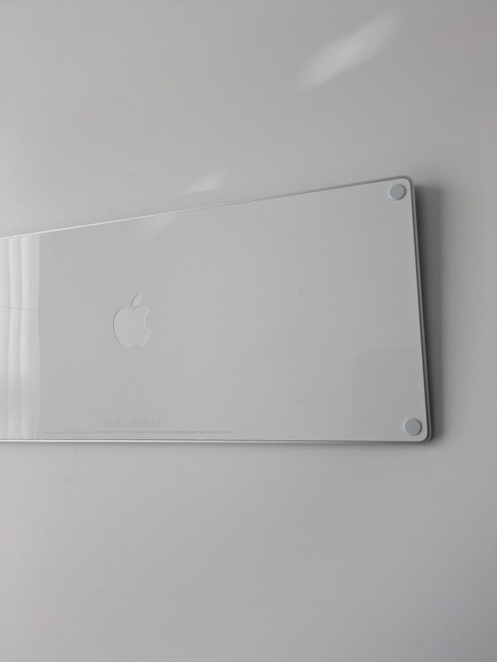 Apple Magic Keyboard A1644 Bluetooth Rechargeable. Lightning Charging ...