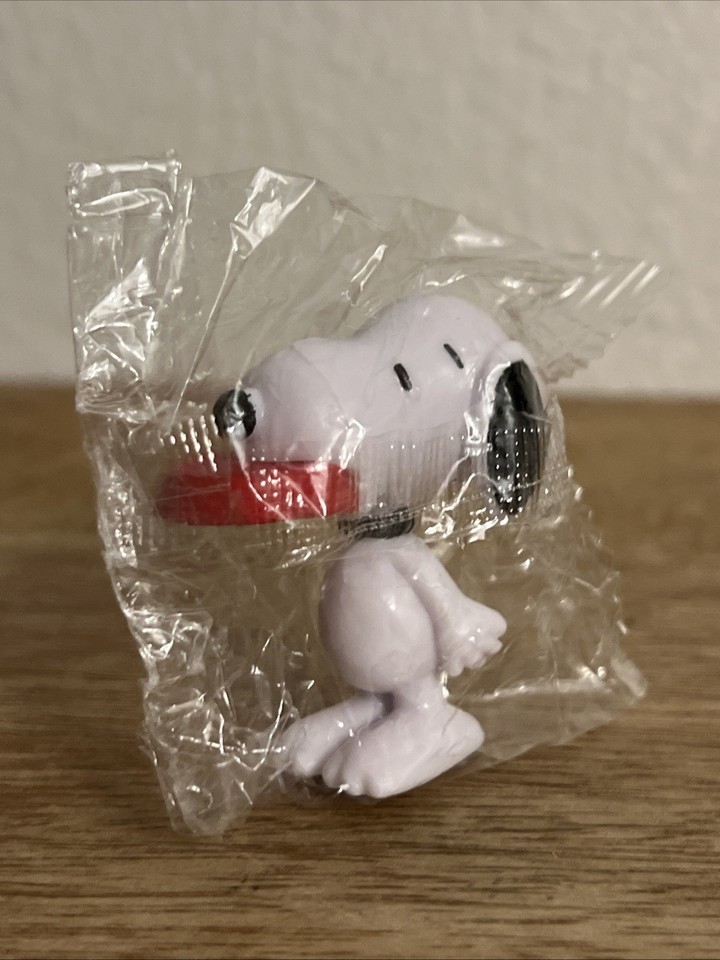 Snoopy W/ Red Gravy In Mouth Peanuts Charlie Brown 2” Figure PVC Toy | eBay