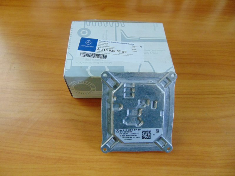 Front Left Lamp Voltage Converter Mercedes C216/W221 - A2168203789 ...