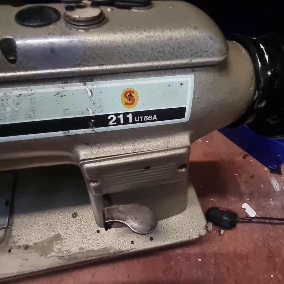 Singer 211G 256 Heavy Duty Walking Foot Needle Feed sewing machine ...
