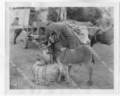 o23070 1929 orig photo director Nick Grinde, Raquel Torres silent film ...