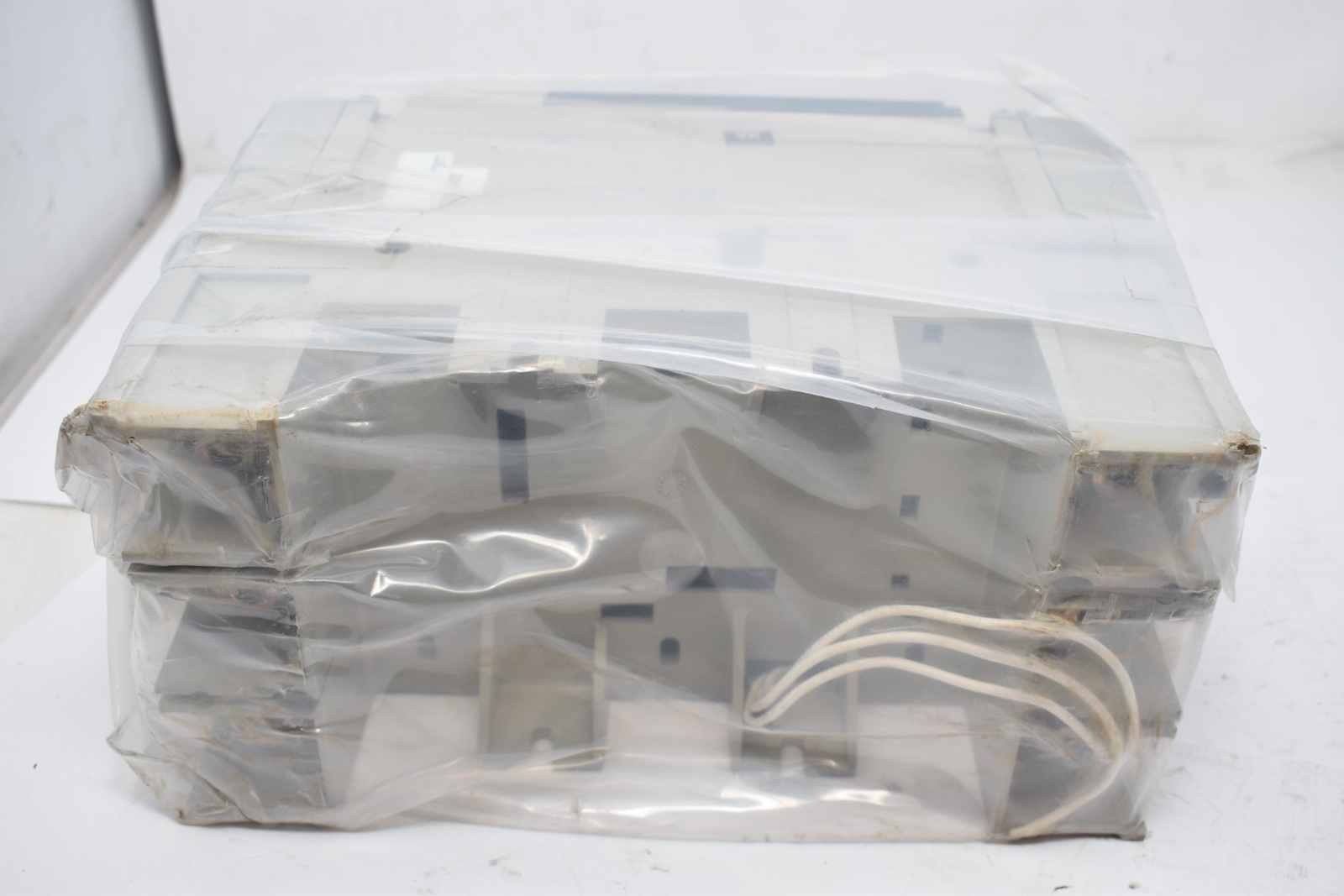 Merlin Gerin NSJ400A Circuit Breaker 600V 400A NSJ400 A Molded Case ...