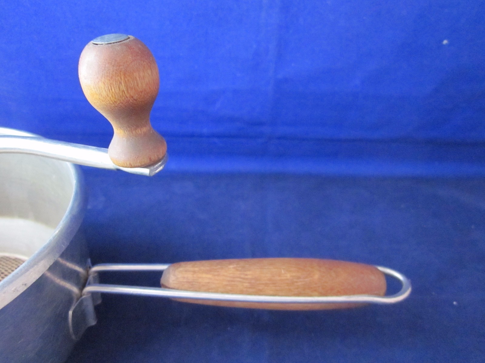 FOLEY FOOD MILL Masher Strainer Wood Handles Patent 1921936 Pot Rests ...
