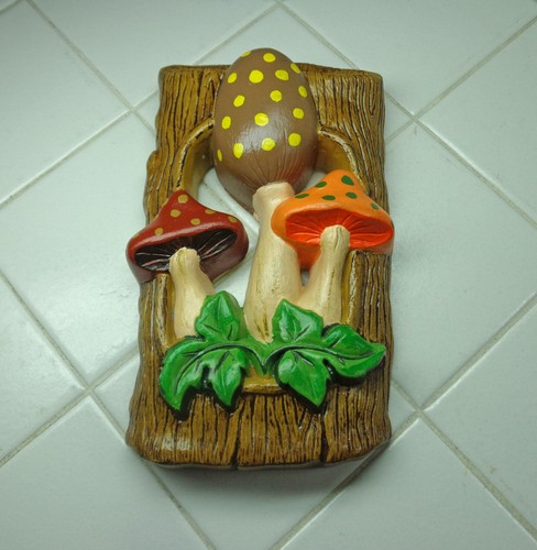 Vintage Mushrooms Chalkware Wall Plaque Miller Studio 1977 Handpainted ...