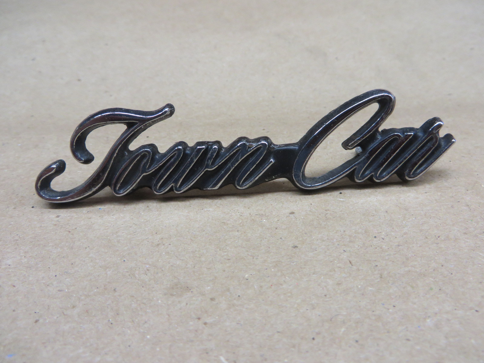 LINCOLN TOWN CAR EMBLEM ORNAMENT " TOWN CAR " CHROME metal 2 pins | eBay