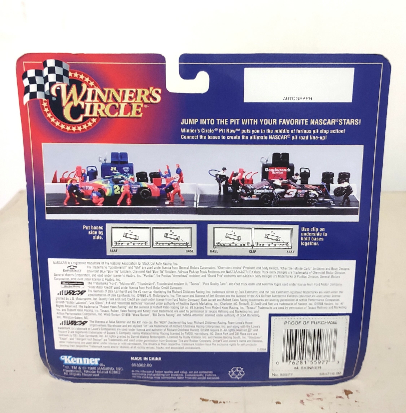 1998 Winner's Circle Pit Row 1:64 #31 Mike Skinner/Lowe's In Pit Stall ...