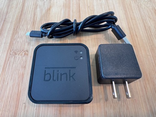 Blink XT Sync Module Wireless Home Security BSM00203U w/ Charging Block ...