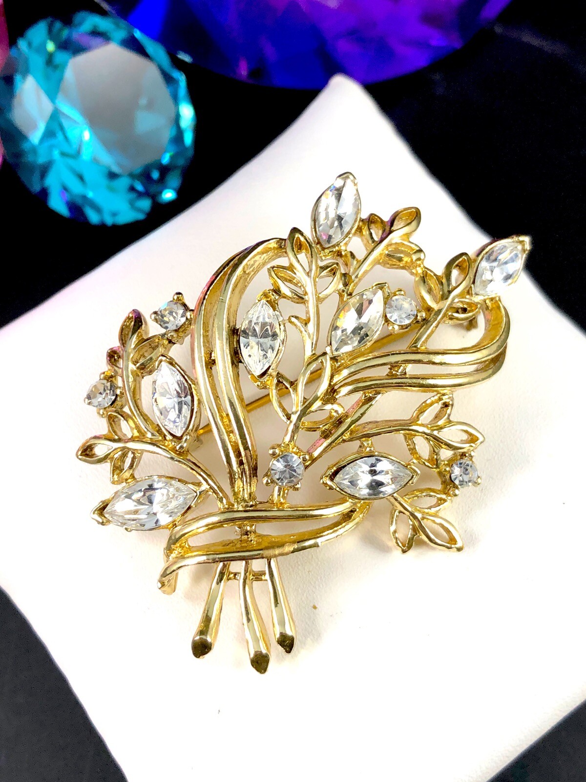 1950'S CORO PAT. PEND. GOLD-TONE FINISH CRYSTAL RHINE… - Gem