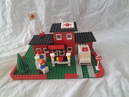 Vintage Lego 555 Hospital 99% Complete No Box Or Instructions | eBay