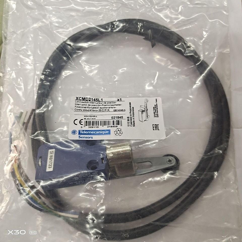 One XCMD2145L1 Travel Limit Switch New Fast Shipping | eBay