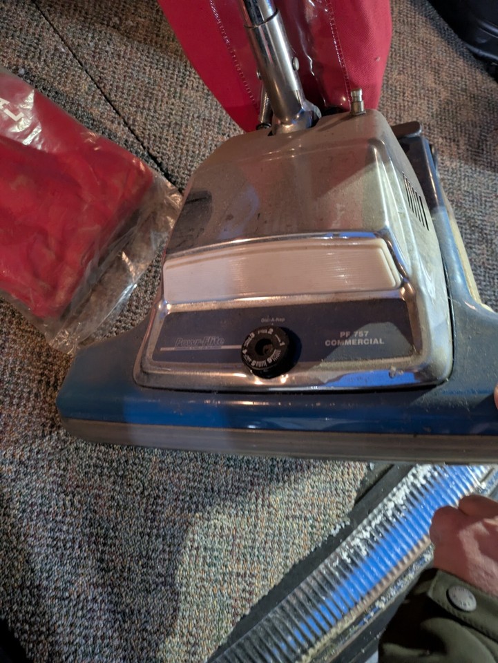 Powr-Flite 16” Commercial Shake-Out? Bag Upright Vacuum PF757 Wide ...