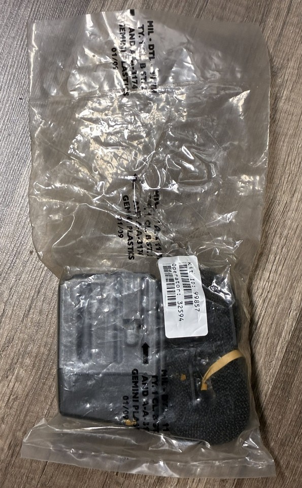 COLT OEM FACTORY .223 /5.56 (2) 10 Round Magazines with Sling ...