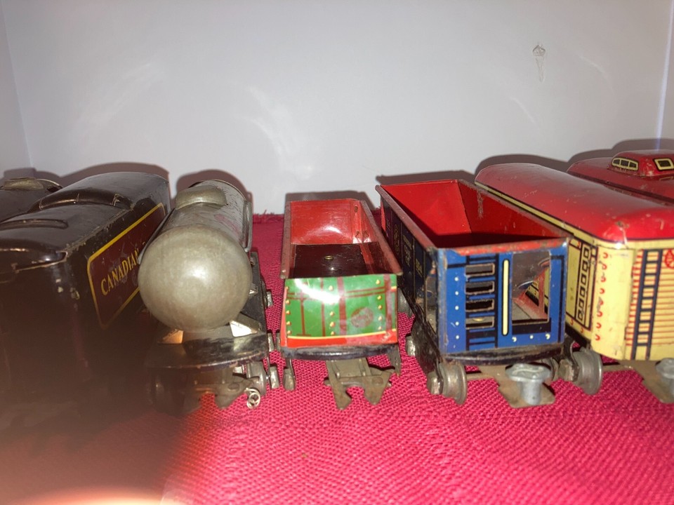 Marx O Scale Prewar 8 Wheeled Canadian Pacific Loco #3000 & 5 Freights ...