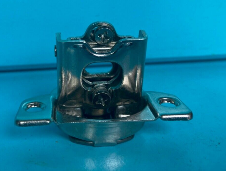 Grass 860 02 Face Frame Hinge "Slanted" w/ attached mount plate 1/2 ...