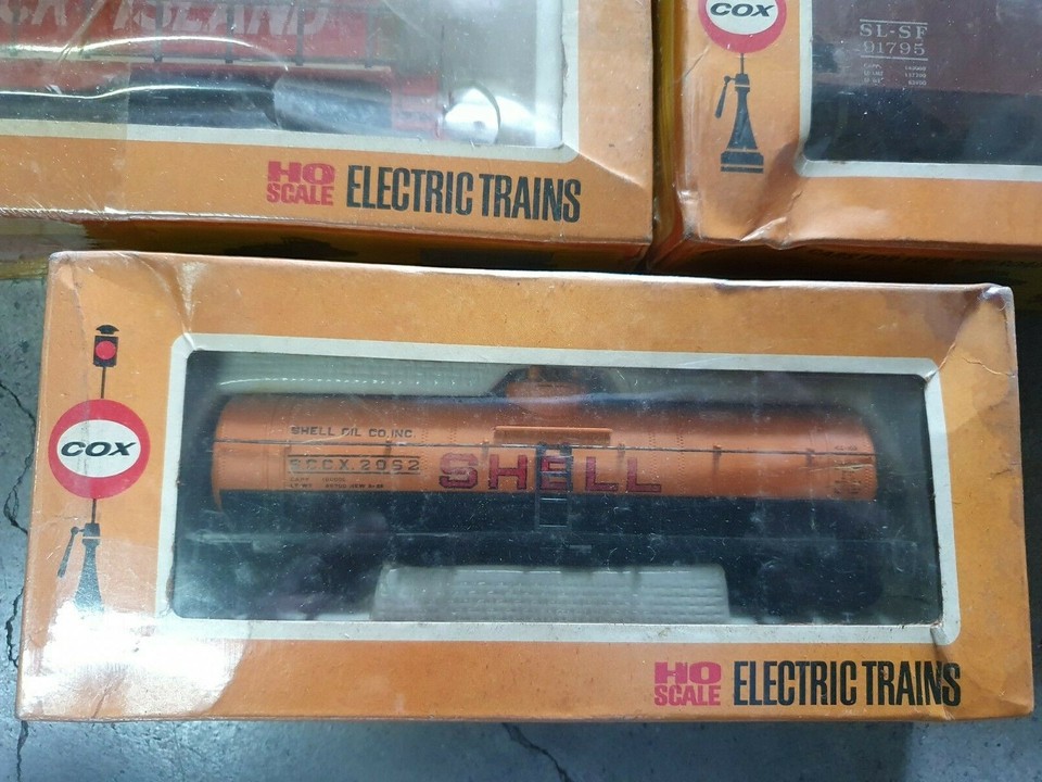 Cox Rock Island & Chessie system engine plus 3 Caboose Train Car HO ...