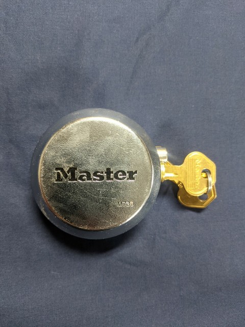Master Lock M736 Magnum Solid Steel Puck Padlock With 2 Keys for sale ...