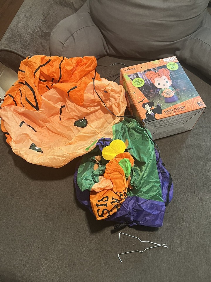 Hocus Pocus Winifred Sanderson 3.5 Feet Inflatable Halloween Yard ...