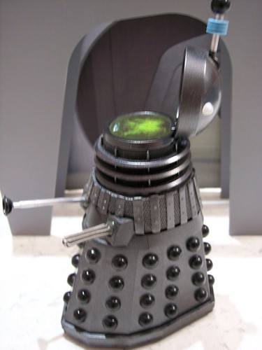 Dr who Planet of the Daleks classic figure B&M grey mutant reveal 5 ...