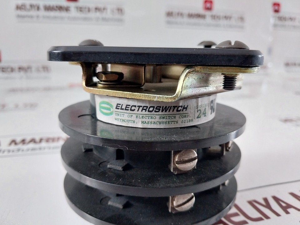Electroswitch 2424E Rotary Synchroscope Switch 20A-600VAC | eBay