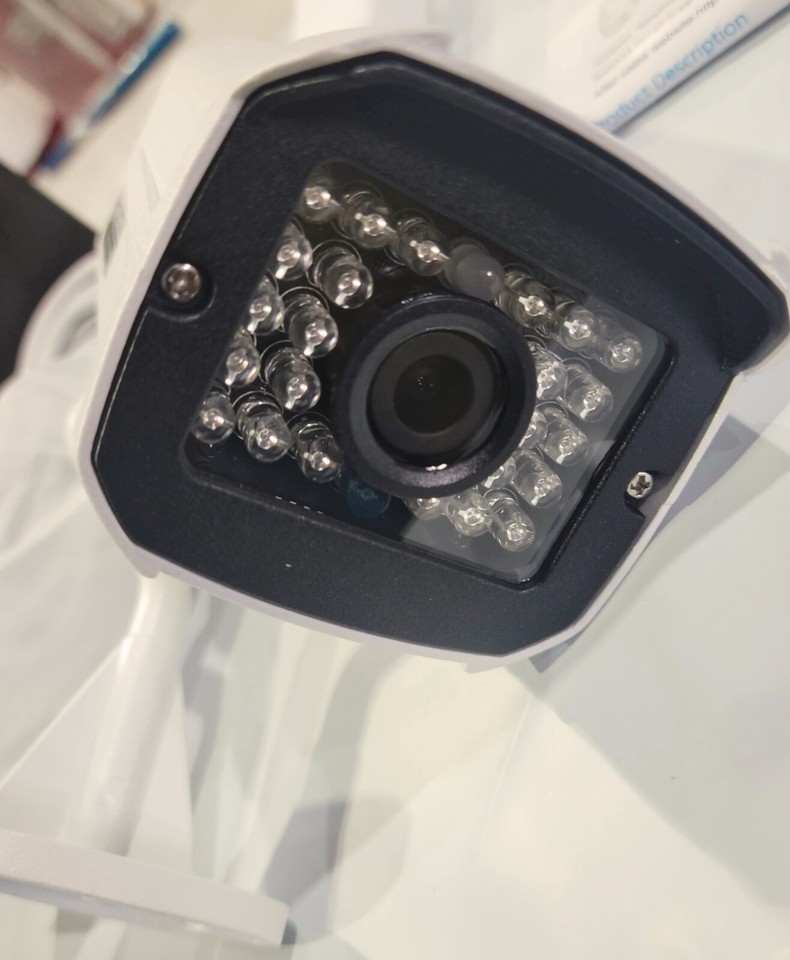 Amiccom Outdoor Security Camera, 1080p IP Cam 2.4G IP66 Waterproof ...