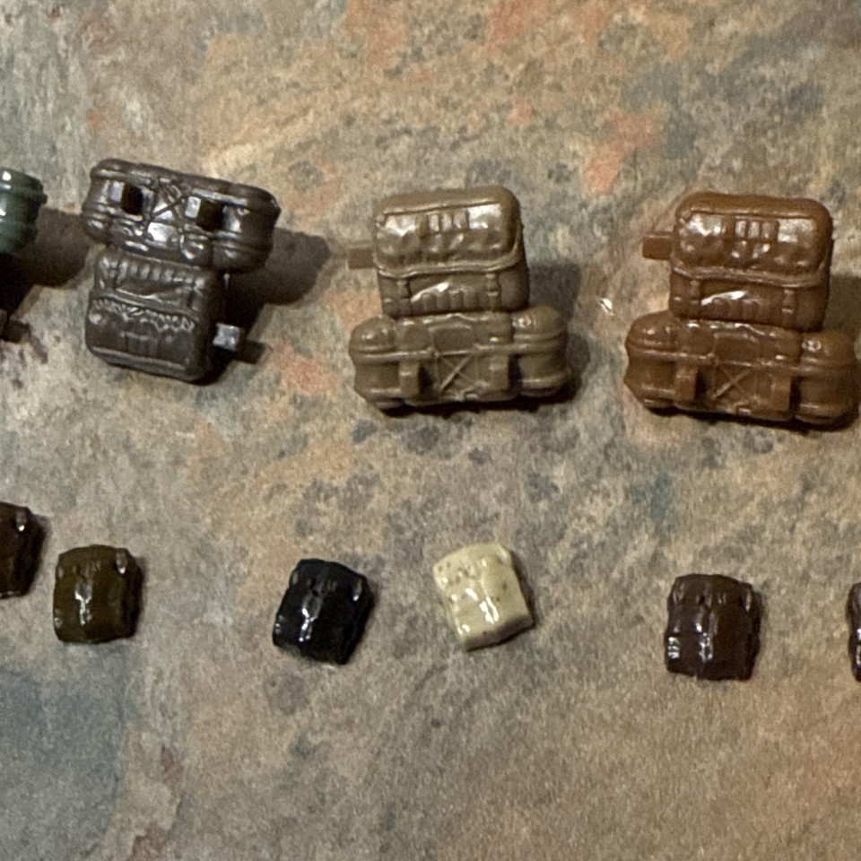 Mega Bloks Construx Call of Duty back pack and pouch accessories Lot of ...