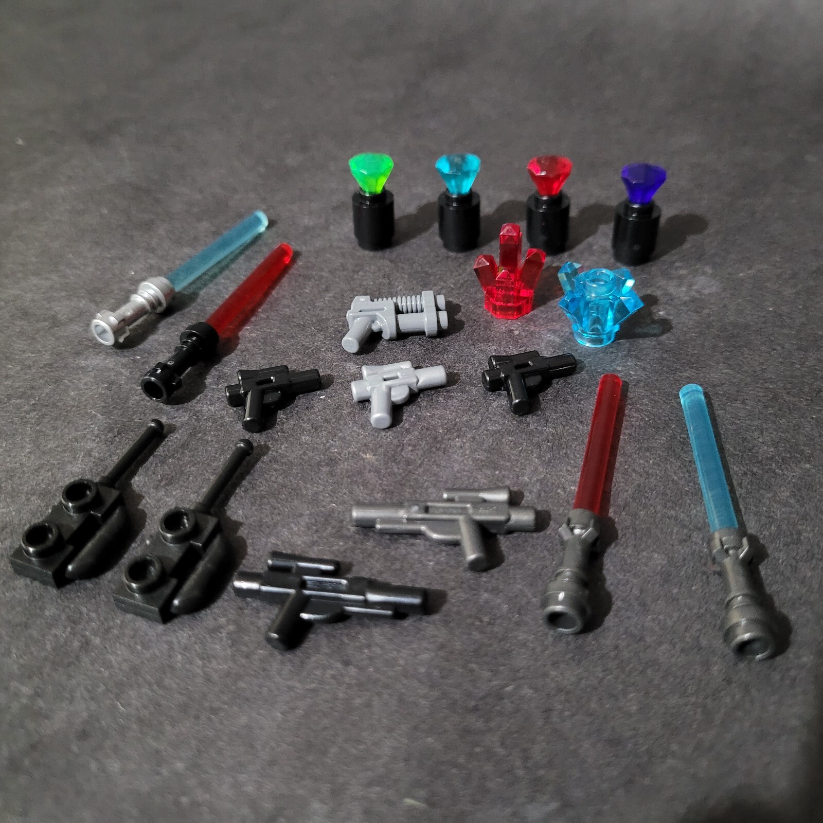 LEGO STAR WARS CLONE BLASTER PIECES WEAPONS LIGHT SABER KYBER CRYSTALS ...