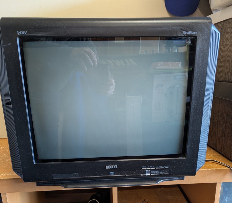 RCA TruFlat 20F514TD 20" Flat Screen CRT TV Monitor w DVD Player Retro ...
