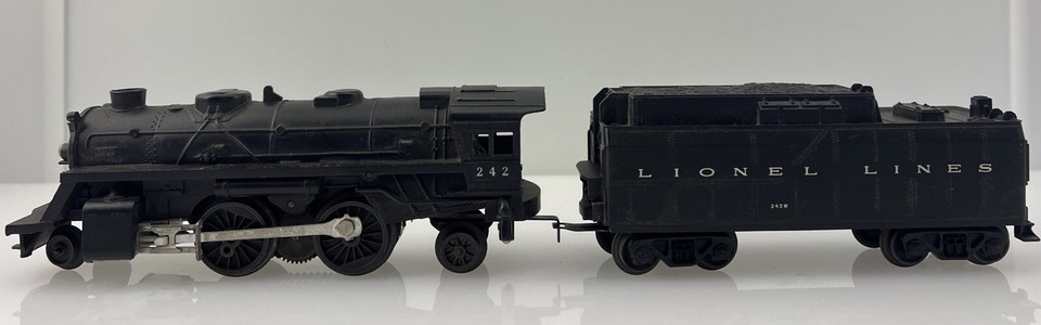 Lionel Postwar 242 Steam Locomotive w/ Lionel Lines 243W Whistle Tender ...