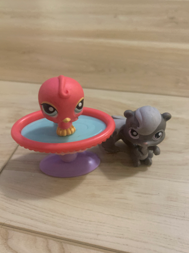 2006 Hasbro Littlest Pet Shop LPS Parakeet 131 and Squirrel 132 Pair w ...