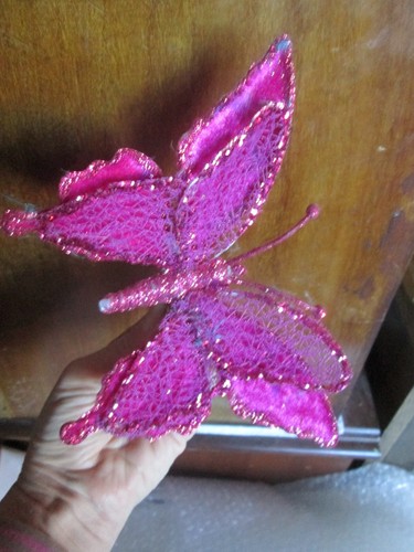 BUTTERFLY ORNAMENT DEEP PINK GLITTER SPARKLE NETS WING CLIP MOTH SPRING ...
