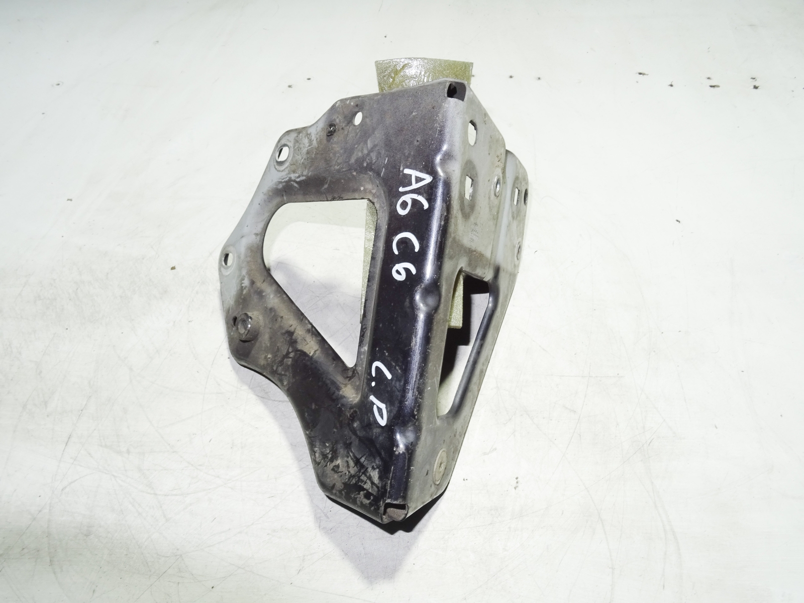 AUDI A6 4F2, C6 4F0821136A Support d'aile Avant Droit 3.00 Diesel ...