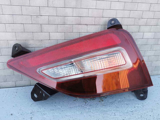 2019 2020 Hyundai Santa FE Tail Light Rear Bumper Reflector Right RH ...