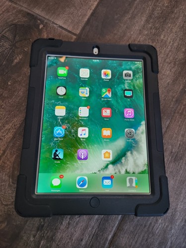 Apple iPad 4th Gen A1459 64GB WIFI + Cellular and bundled Case *READ ...