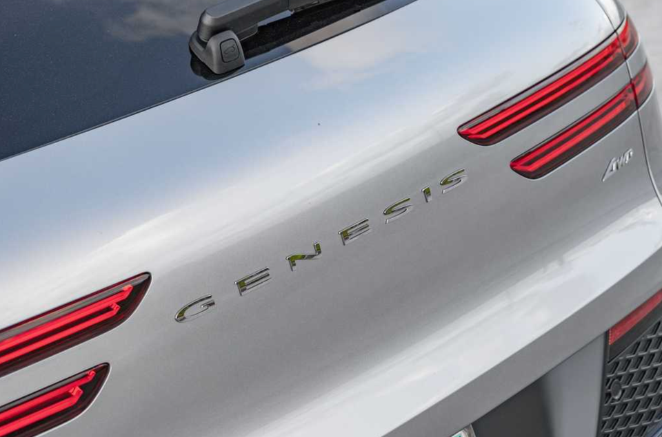 OEM 86311-AR000 Emblem 'Genesis' Symbol Mark Economy# for Genesis GV70 ...