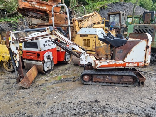 Bobcat 322D mini digger excavator dismantling for parts !! Floor Mat | eBay