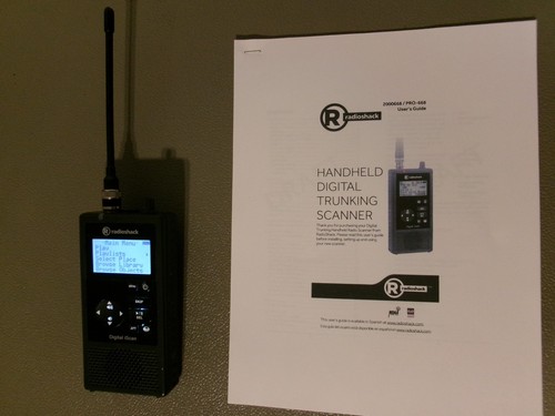 Radio Shack PRO-668 Analog/Digital Police/Fire/EMS Scanner-P25 Phase 1 ...
