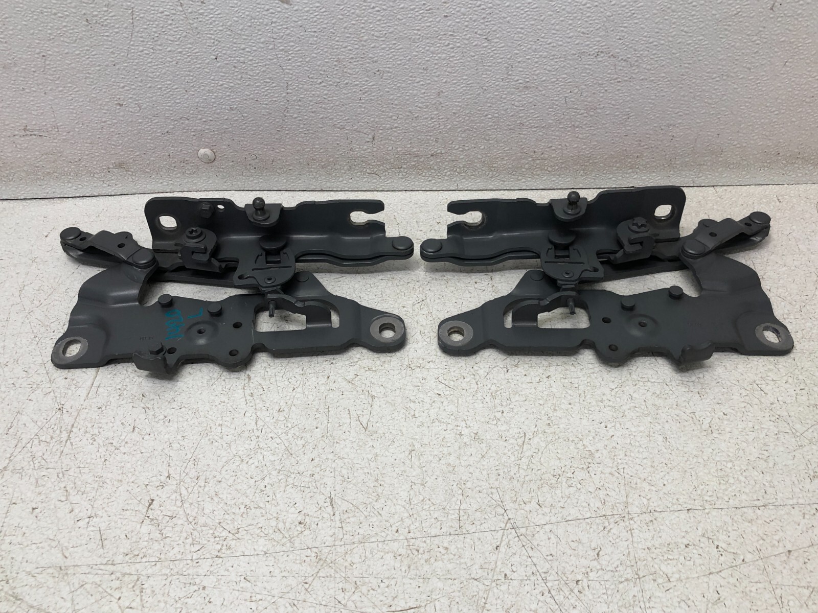 14 15 16 BMW F10 M5 550i 535i Hood Hinge Set Left Right Gray 1420 OEM ...