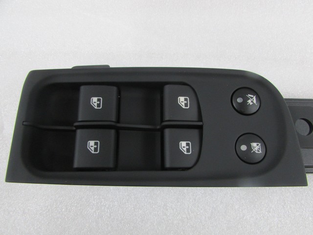 Maserati Quattroporte LH Front Door Window Switch Panel 247993 for sale ...