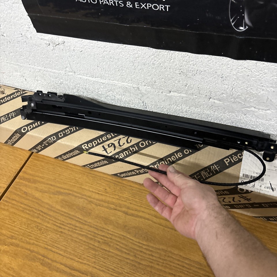 Alfa Romeo Giulia Sunroof Left Side Channel Vessel | 77368276 ...