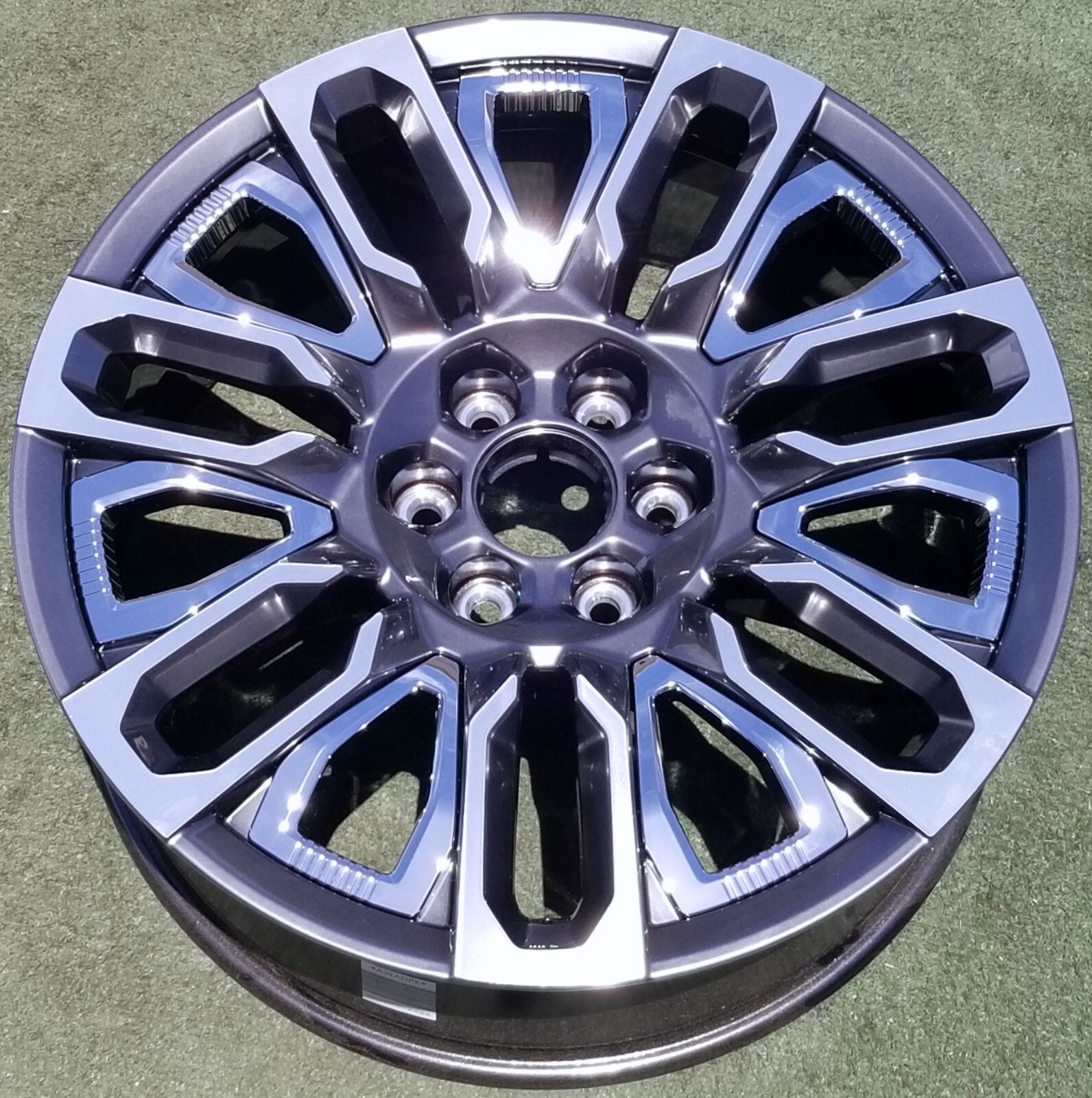NEW Factory GMC Wheel Denali Ultimate 22 in OEM Sierra Yukon 86821924 ...