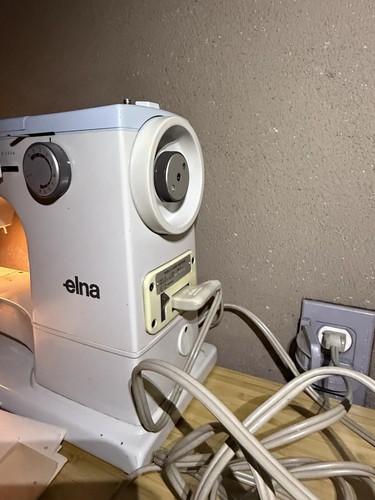 Read. Vintage Elna SU 62C 'SUPER' Sewing Machine with Pedal Accessories ...