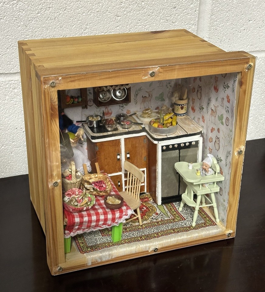 Vintage Diorama / Miniature Illuminated Dolls Kitchen Display | eBay UK