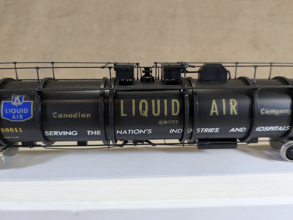 Overland Models HO Brass OMI-3029 61’ Liquid Air Tank Car UTLX 80011 15 ...