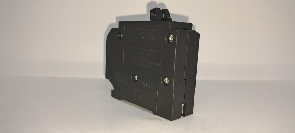 Square D Homeline HOMT2020 20 Amp Two 1 Pole 120/240V Tandem Circuit ...