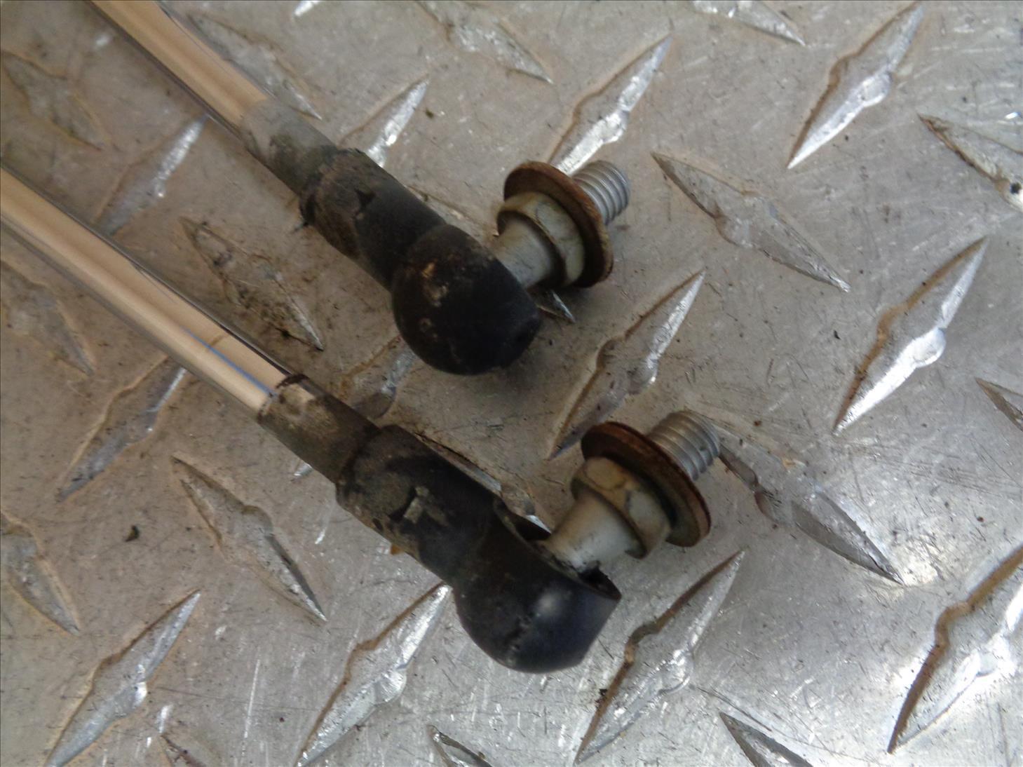 2004 SUBARU FORESTER 2.5 REAR TRUNK LIFTGATE HATCH STRUTS SHOCKS ...